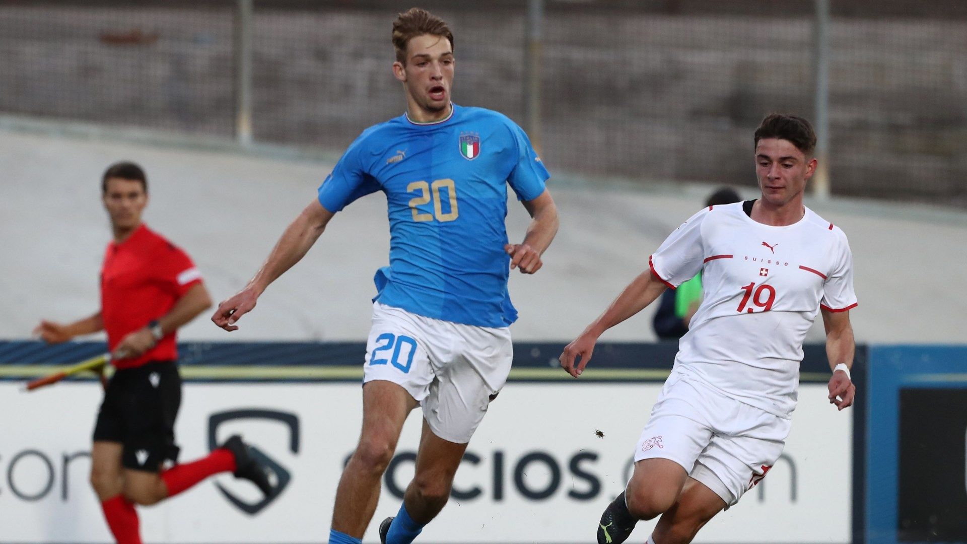 Chi è Luciano Valente, il talento all'esordio con l'Olanda: ha vestito la maglia dell'Italia ...